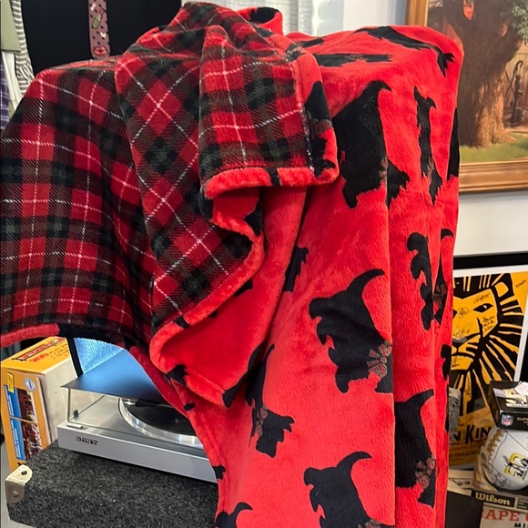 Bedding | Red And Black Plaid Blanket With Dog Pattern | Poshmark